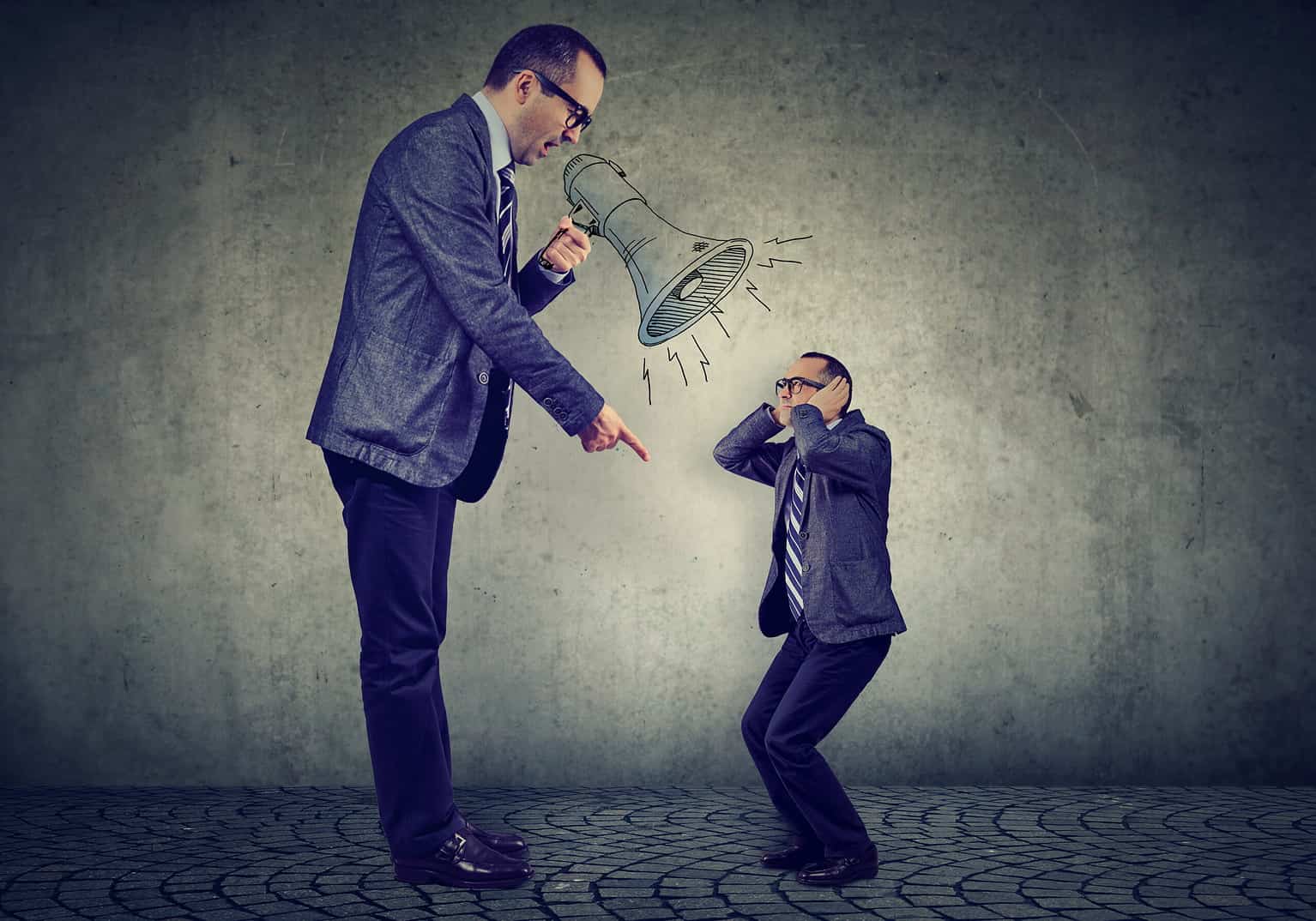 Besser mit Kritik umgehen - jetzt die Kritikfähigkeit verbessern ... Besser mit Kritik umgehen - jetzt die Kritikfähigkeit verbessern ...